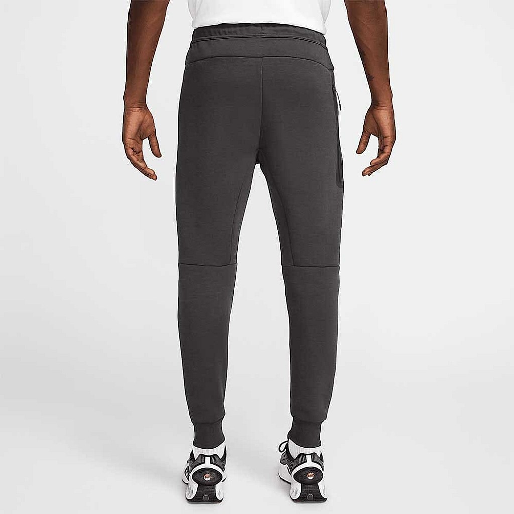 МЪЖКО ДОЛНИЩЕ NIKE HV0959-061 TCH FLC JGGR ТЪМНОСИВО | Цени от Lotus Sport
