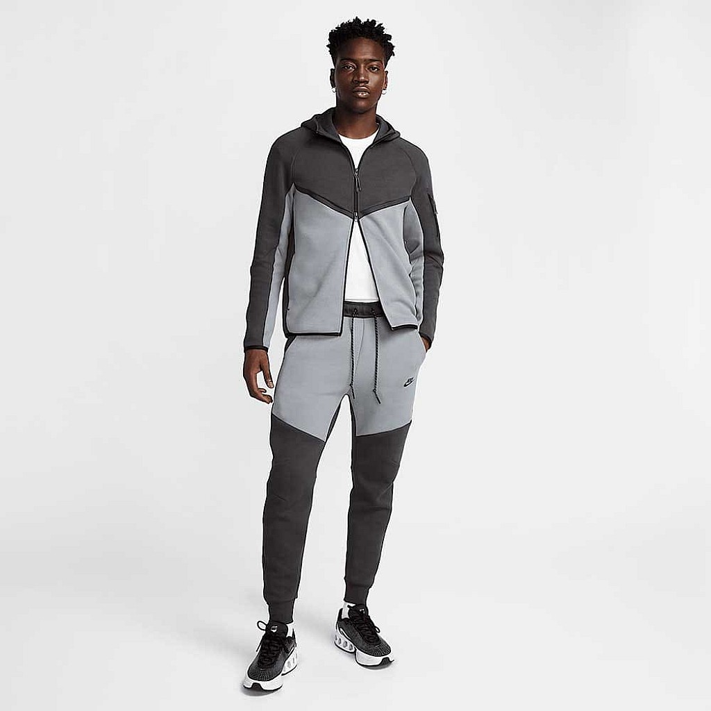 МЪЖКО ДОЛНИЩЕ NIKE HV0959-061 TCH FLC JGGR ТЪМНОСИВО | Цени от Lotus Sport